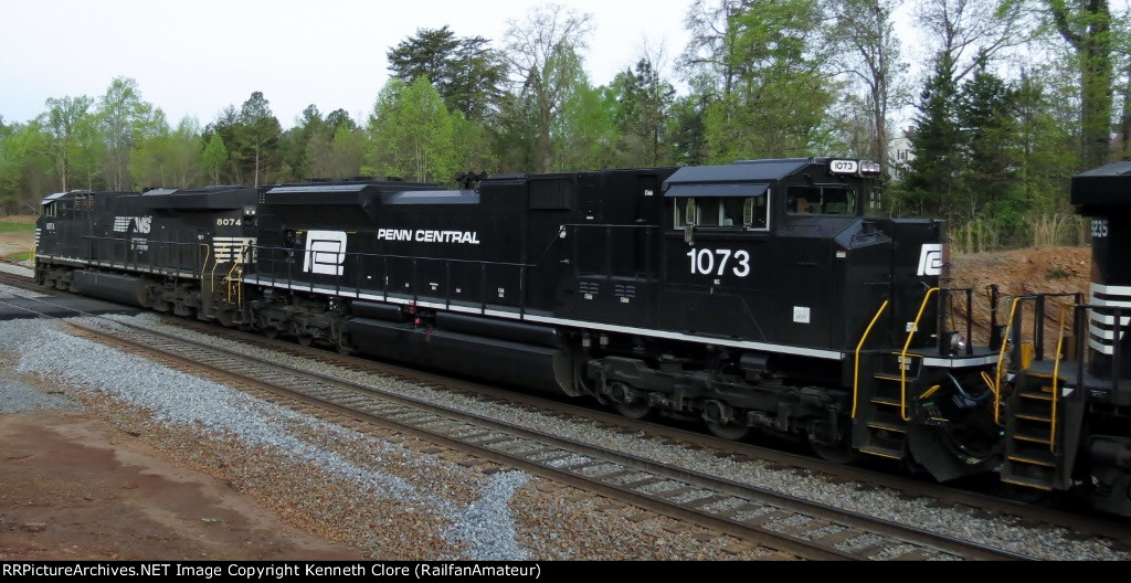 NS train #203 (Intermodal) (Rutherford, PA - Atlanta, GA) (pic 3)